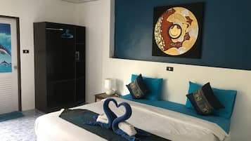 Superior Double Rooms (2 units) | Cofre no quarto, secretária adequada para computadores portáteis