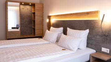 Quarto Duplo Comfort (Plus) | Roupa hipoalergénica, secretária