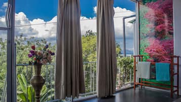 Quarto quádruplo família, banheiro privativo, ao lado da montanha | 11 quartos, roupas de cama premium, individualmente decorados