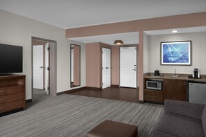 Suite, 1 cama king-size, acessível, não fumadores (Hearing Impaired) | Minibar