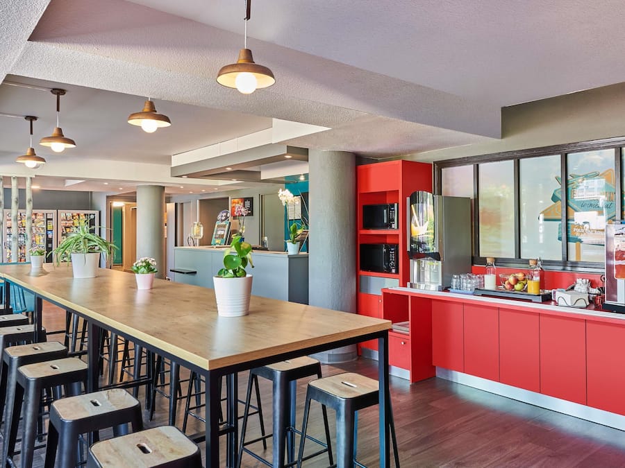 Pequeno-almoço tipo buffet diário (8.50 EUR por pessoa)