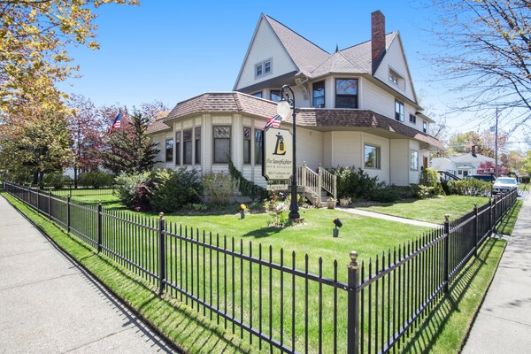 The Lamplighter Bed & Breakfast Of Ludington - Michigan