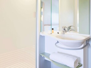 Escrivaninha, quartos à prova de som, ferros/tábuas de passar roupa