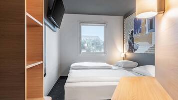 Quarto duplo | Escrivaninha, cortinas blackout, quartos à prova de som