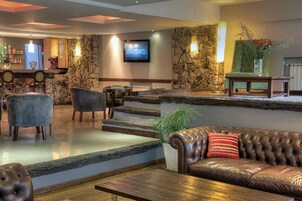 Área de estar no saguão