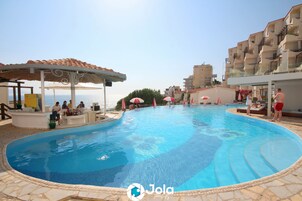 2 bares/lounges, este bar no terraço do hotel 