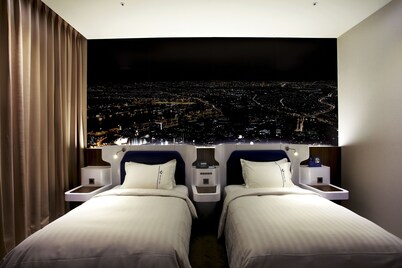 Airline lnn Green Park Way