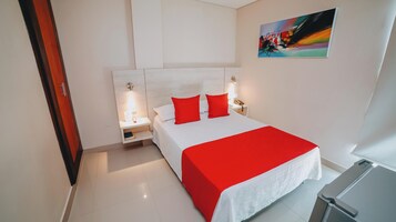 Quarto Duplo Comfort para 1 Pessoa | Minibar, cofre no quarto, secretária 