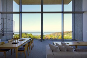 1 quarto, roupas de cama premium, edredons de pluma, frigobar