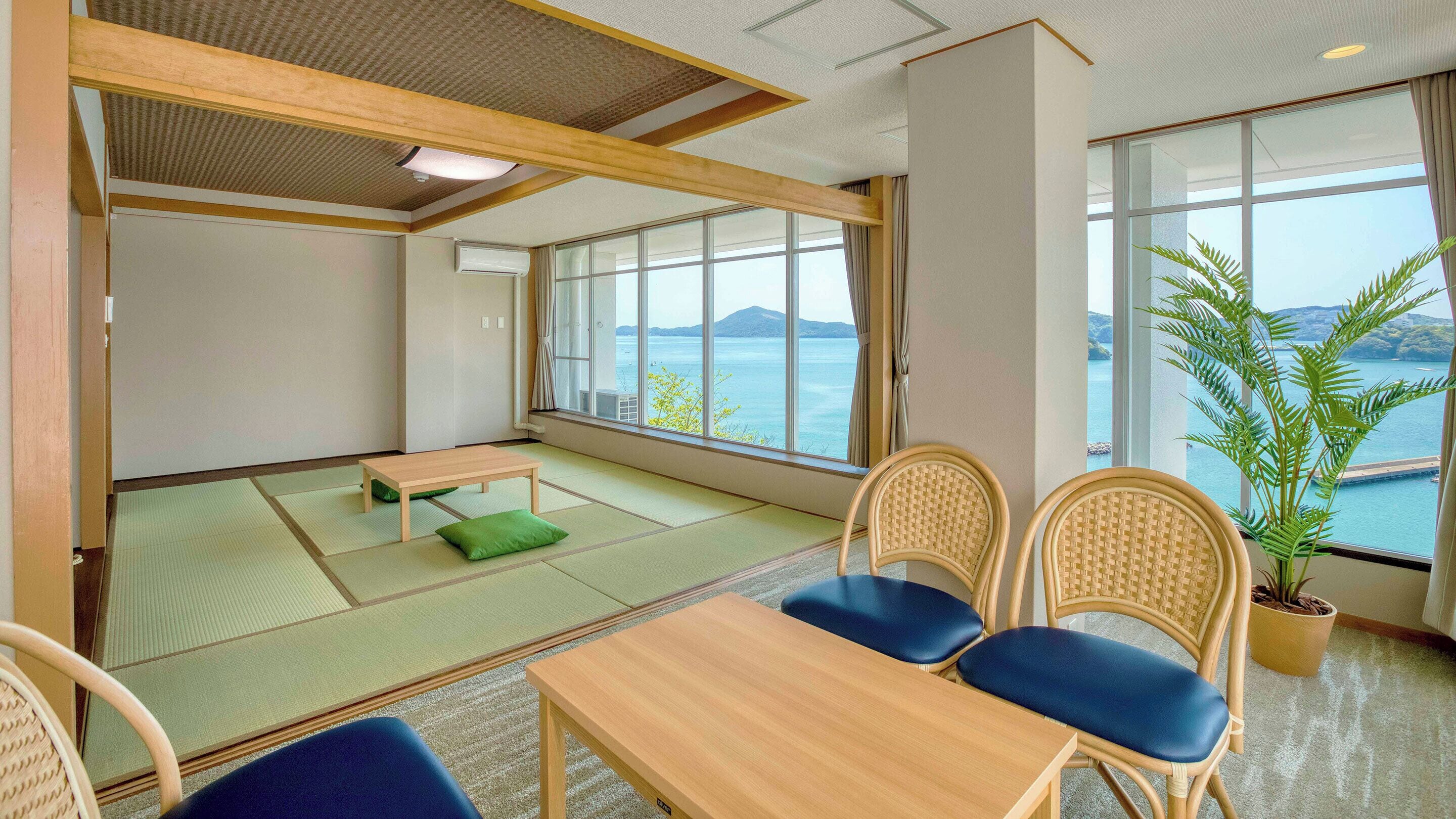 Quarto Superior, não fumadores (Japanese Style, With Bath) | Cofre no quarto, secretária, Wi-fi grátis 