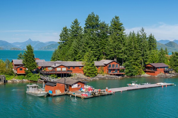 Nootka Island Lodge - Vancouver Island