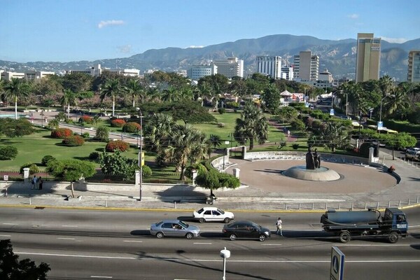 New Kingston C  A Guest Apartments I - Kingston