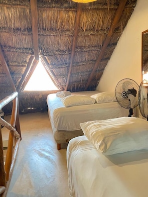 Quarto casal família | Wi-Fi de cortesia, roupa de cama