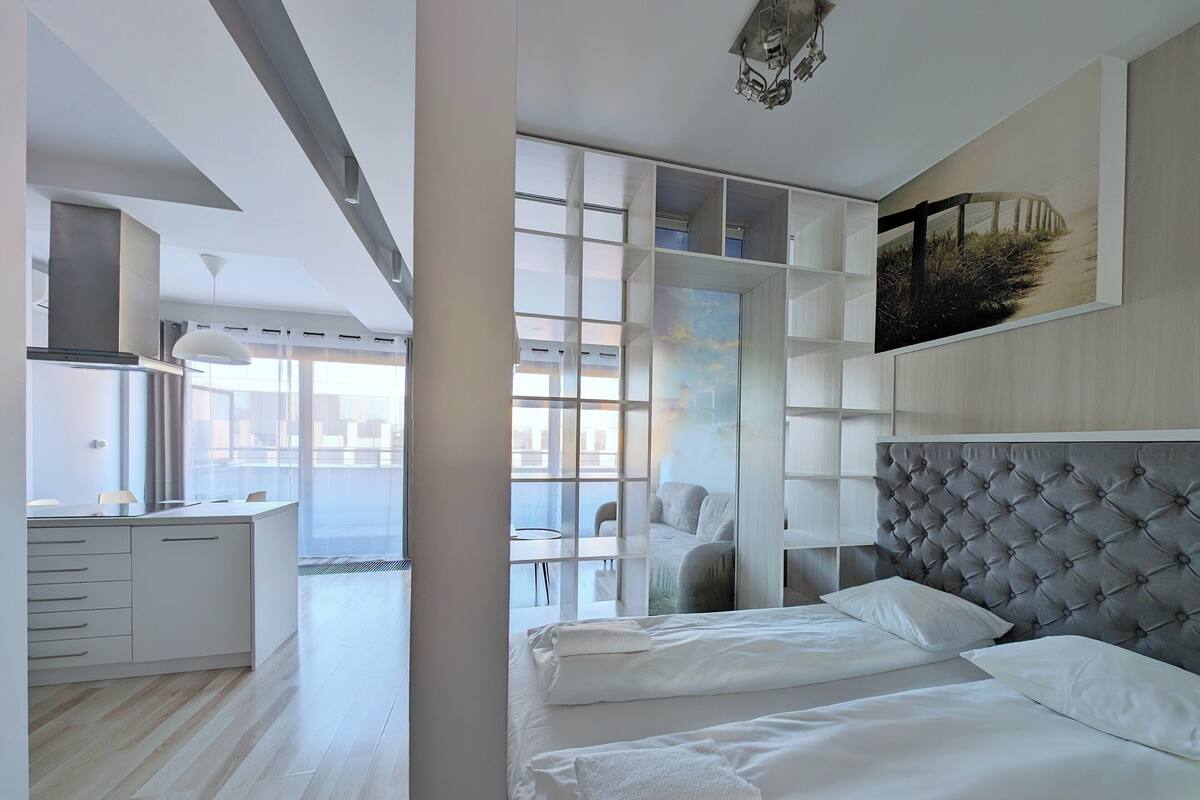 Suite-Estúdio Panorâmica, 1 cama queen-size e sofá-cama, varanda, na torre (Air Condition) | Secretária adequada para computadores portáteis, quartos insonorizados 