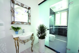Quarto Duplo (Snow Genie) | Casa de banho | Artigos de higiene pessoal grátis, um secador de cabelo