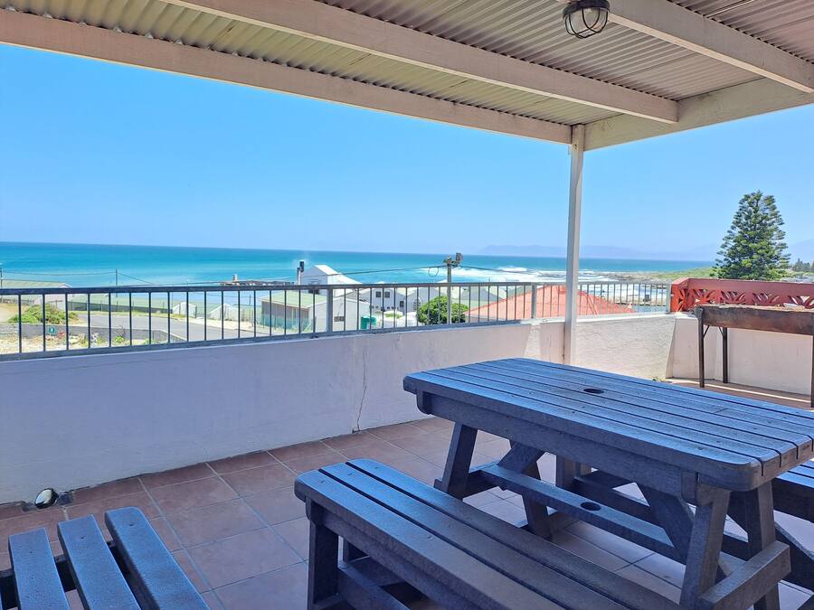 Apartamento conforto, 2 quartos, para não fumantes, vista para o oceano | Sacada