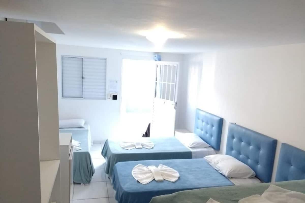 Quarto Quádruplo | Wi-fi grátis, roupa de cama fornecida