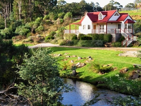 Crabtree River Cottages - Tasmania
