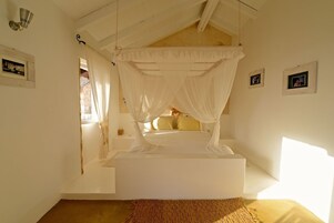 Quarto Superior, vista para o oceano | Roupa de alta qualidade, cofre no quarto, roupa de cama fornecida 