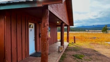 Cabine, 2 quartos (Elk View Cabin) | Wi-fi grátis, roupa de cama fornecida
