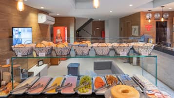 Café da manhã com buffet todos os dias (BRL 35 por pessoa)