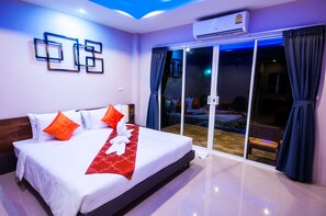 Frigobar, cofres nos quartos, individualmente decorados