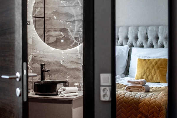 Quarto Standard, 1 cama king-size, não fumadores | Secretária, cortinas/cortinados opacos