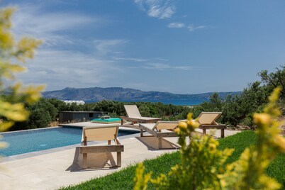 Agarathos Traditional Rooms