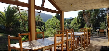 Café da manhã continental todos os dias mediante uma taxa