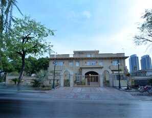 Fachada da propriedade