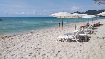 Perto da praia, praia de areia branca