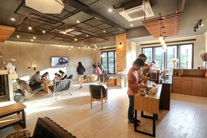 Pequeno-almoço tipo buffet diário incluído 