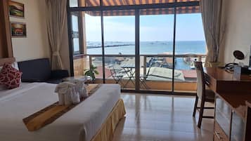 Superior Sea View Balcony | Minibar, cofre no quarto, secretária, quartos insonorizados