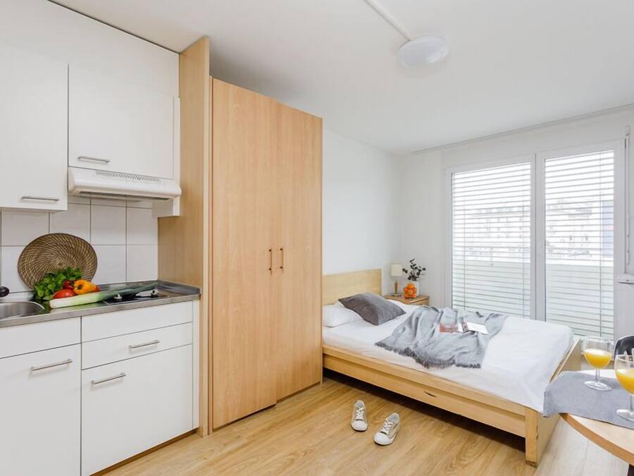 Secretária, ferro/tábua de engomar, Wi-fi grátis