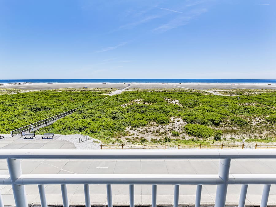 Oceanfront 1 Bedroom Non-Efficiency Suite | Camas de colchão pillowtop, Wi-fi grátis, roupa de cama fornecida