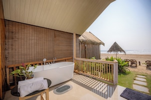 Cabana superluxo, banheira, vista para o mar (Front Hut) | Vista da sacada