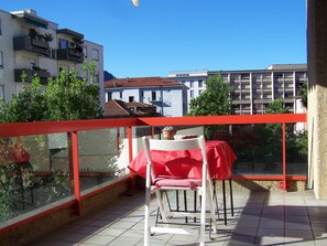 Apartamento Deluxe, 2 camas de casal, não fumadores, vista para o lago (openspace) | Terraço/pátio interior