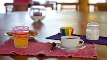 Pequeno-almoço inspirado na cozinha local diário incluído