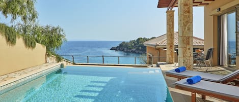 Villa, piscina privativa, vista para o mar | Piscina