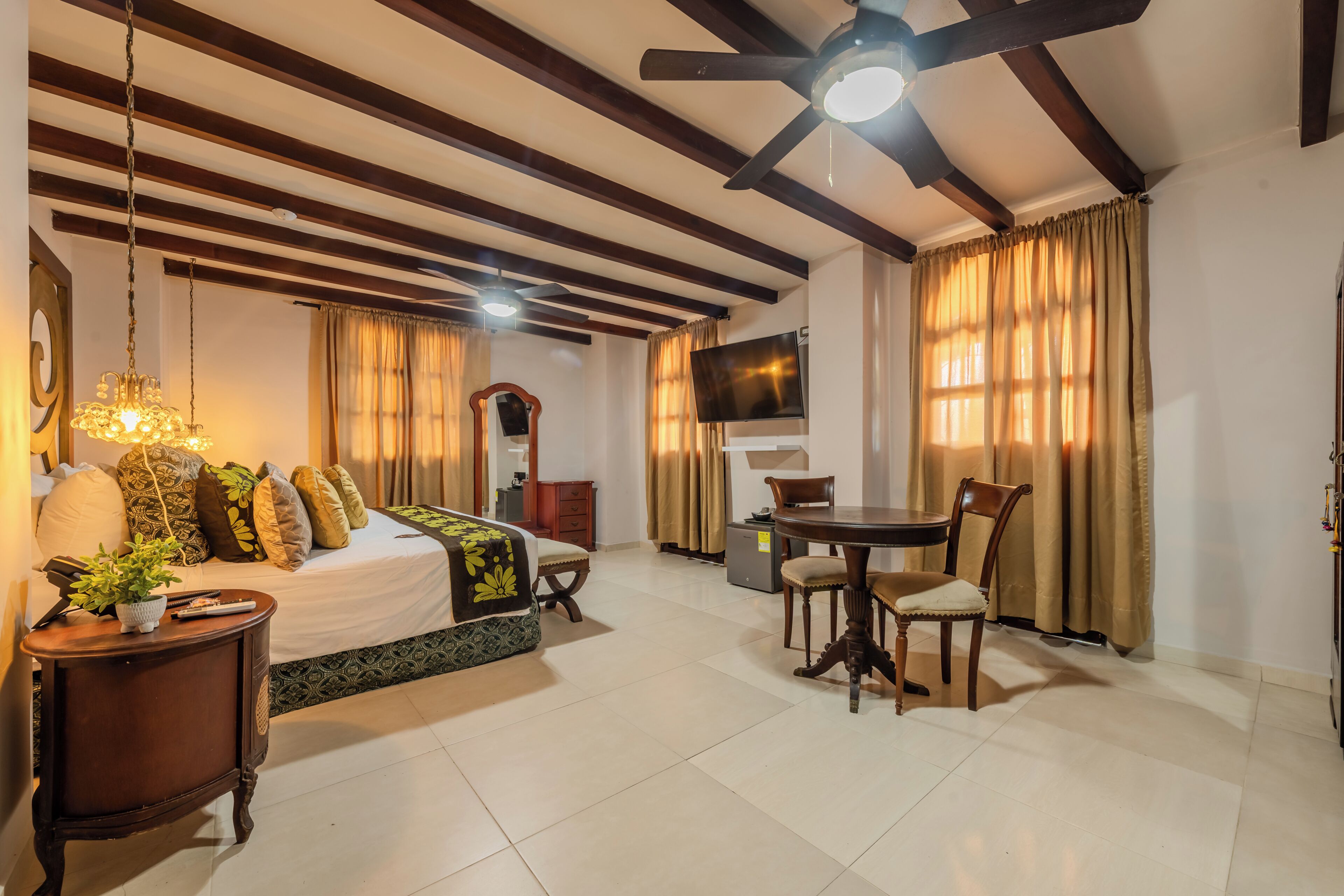 Cofres nos quartos, individualmente decorados