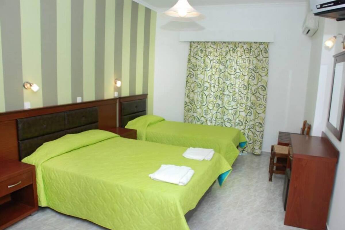 Estúdio (3 Adults) | Secretária, quartos insonorizados, Wi-fi grátis 