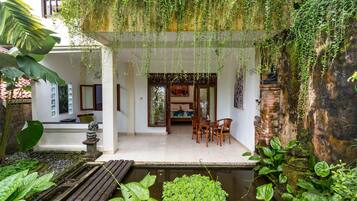 Quarto, vista para o jardim | Terraço/pátio interior