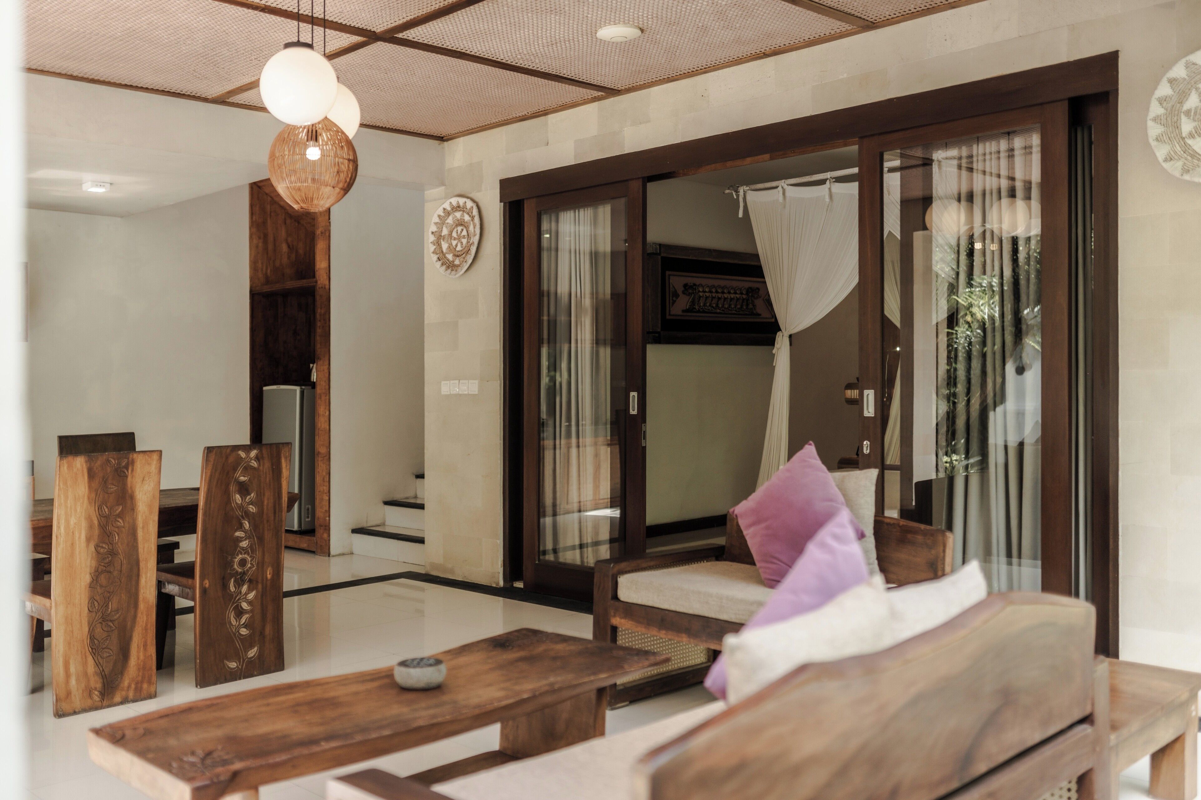 Two Bedroom Villa with Private Pool | Sala de estar | Televisor LED de 50 polegadas com canais digitais, Netflix 