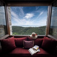 Grand Suite with Panoramic Sea View - Thivi | Roupas de cama de algodão egípcio, roupas de cama premium