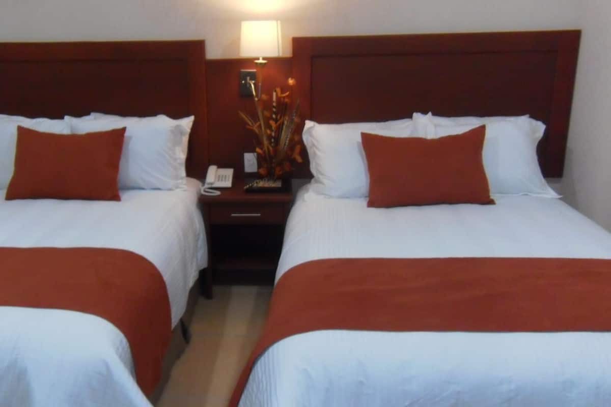 Roupa de alta qualidade, cortinas/cortinados opacos, Wi-fi grátis 