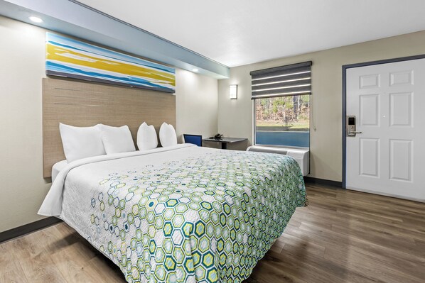 Cortinas blackout, ferros/tábuas de passar roupa, Wi-Fi de cortesia