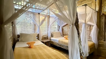Casa na árvore standard, 1 quarto | 1 quarto, cofres nos quartos, roupa de cama