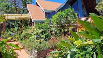 Entrada do alojamento