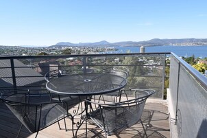 Apartamento luxo, 1 cama Queen e sofá-cama | Terraço/pátio