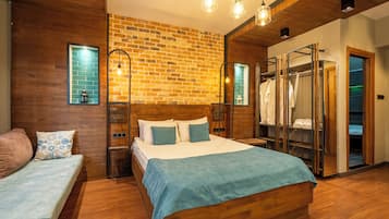 Suite Executiva, banheira de hidromassagem | Cofre no quarto, secretária, quartos insonorizados